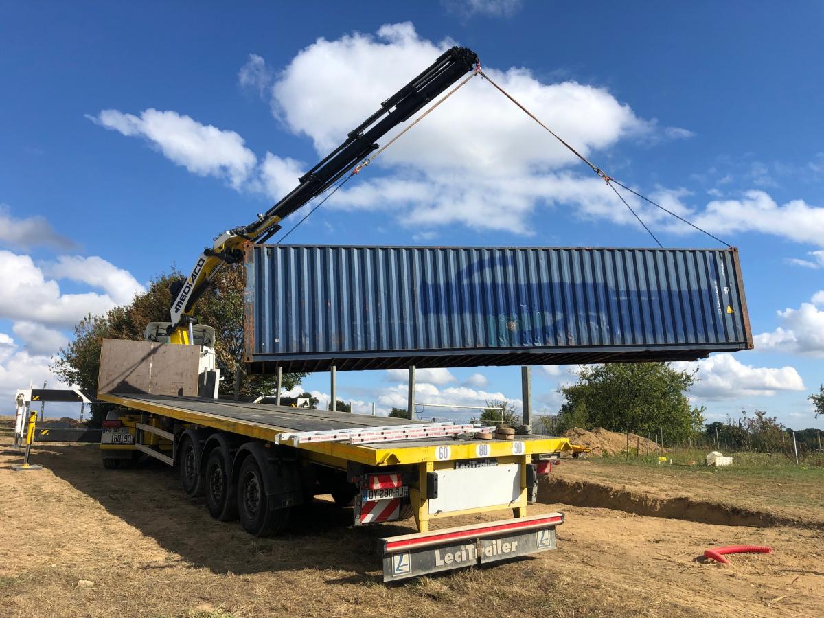 Abri pour vos véhicules : conteneur aménagé en garage l In’BOX