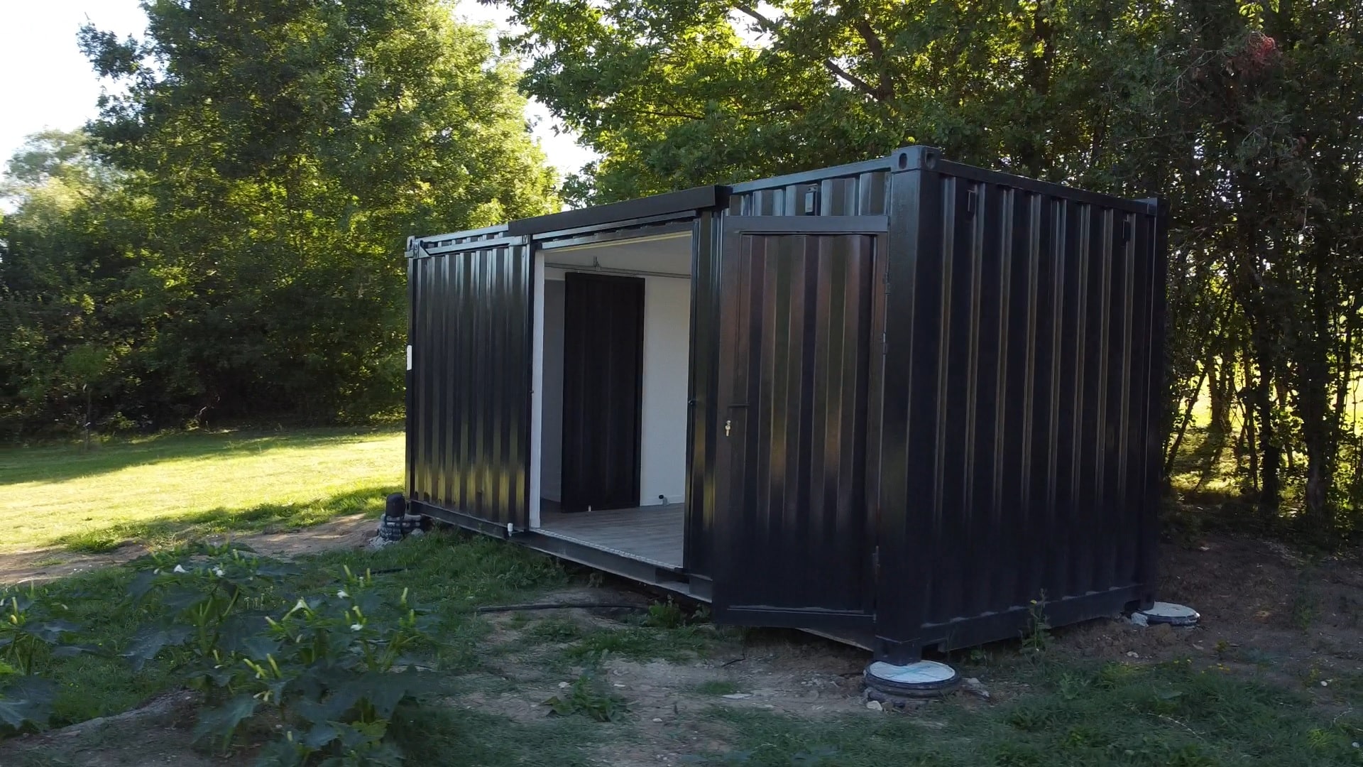 Container aménagé en pool-house - In'Box Container